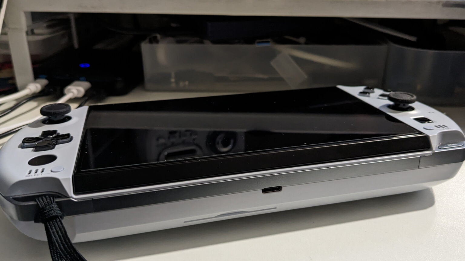 AMD Ryzen™ 7 6800Uを搭載した3種類のゲーミングUMPCを比較してみた | ULTRA-Base Blog